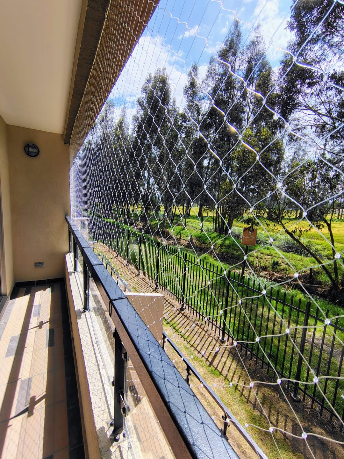 Mallas de Seguridad para Gatos | Protección en Casa